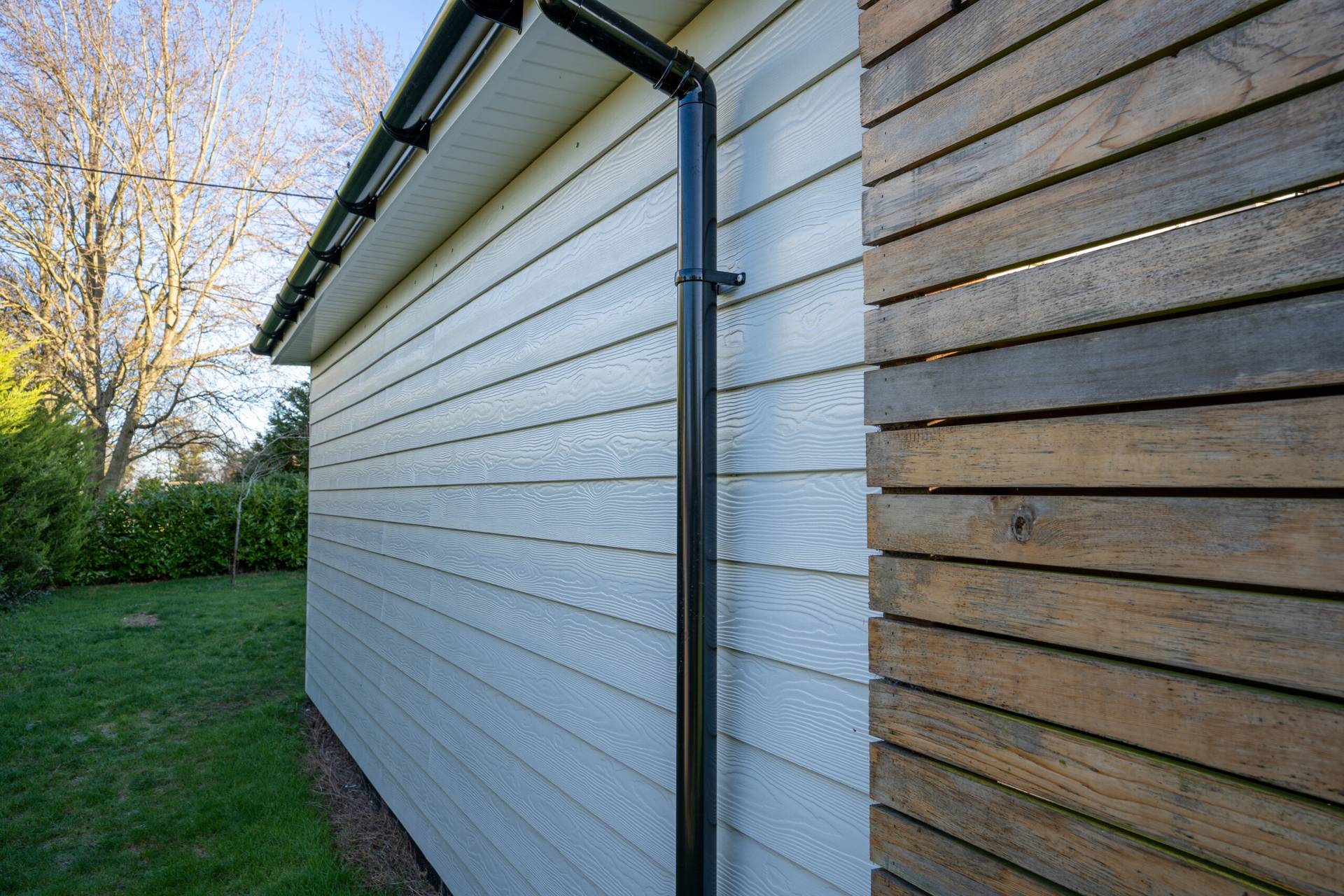 Cream White Delight – A Cedral Cladding Transformation